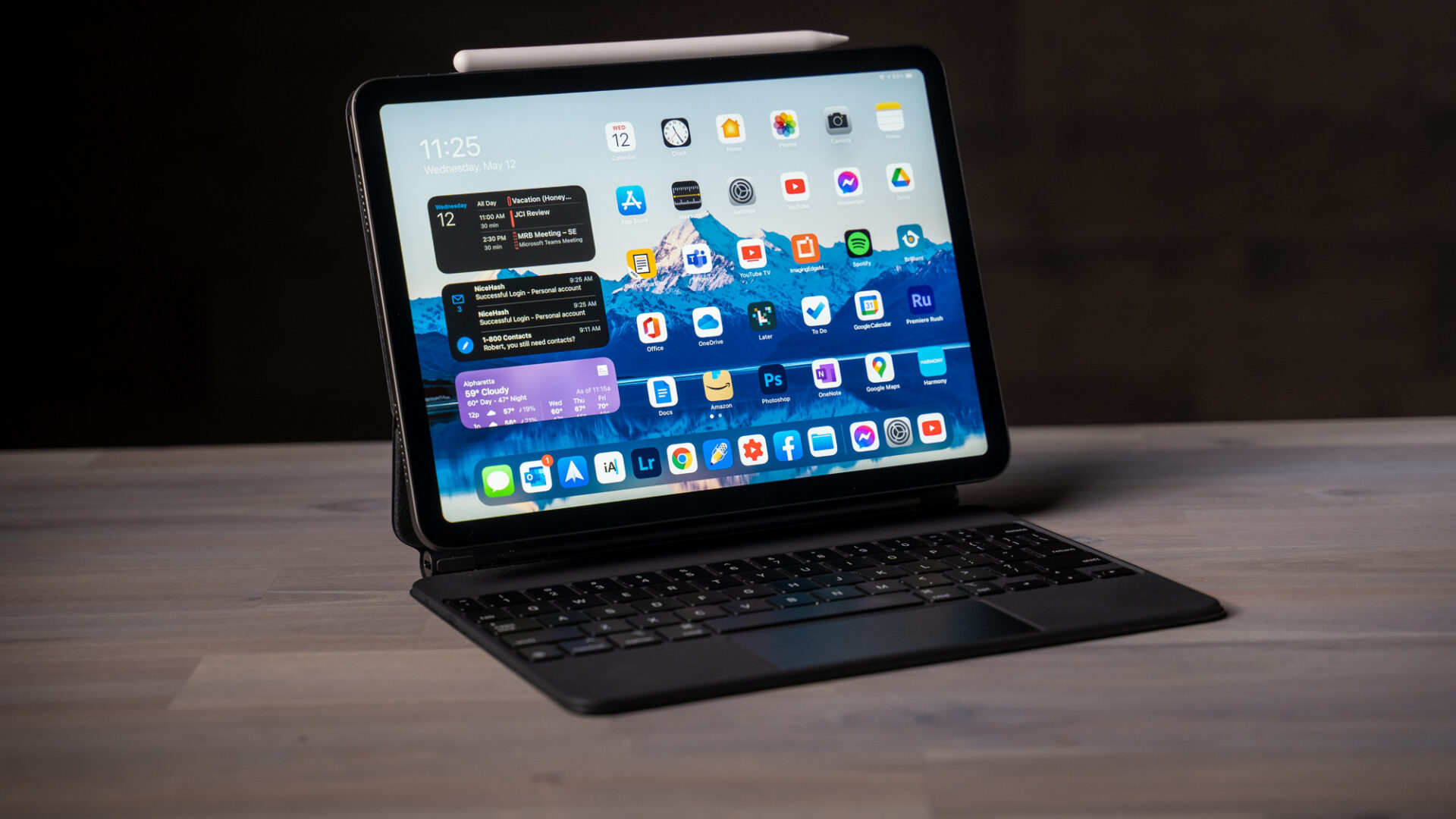 Apple Magic Keyboard Review – Is this premium iPad keyboard worth it ...